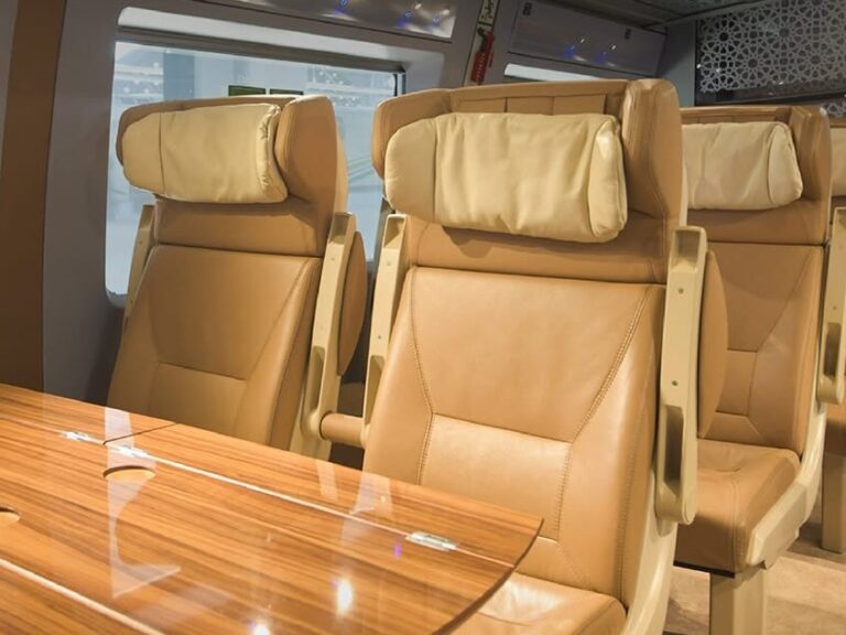 Jeddah to Makkah trains: All about the Haramain Railway and SAR ...