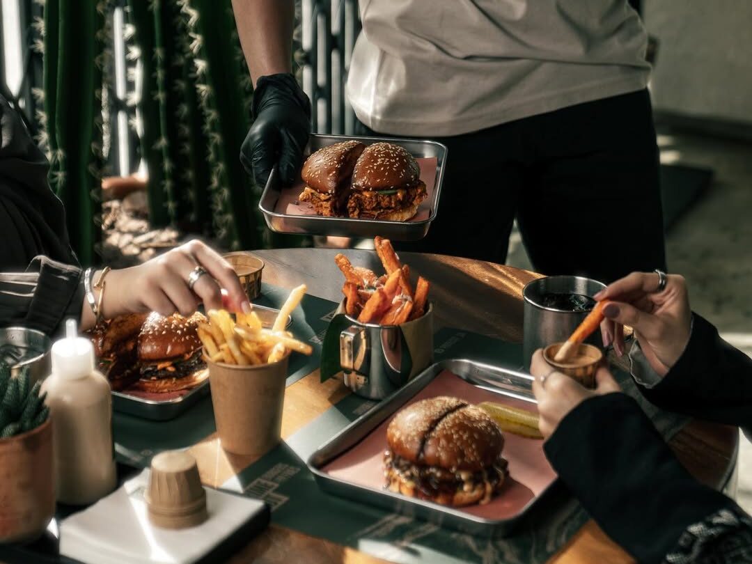Burgers in Riyadh: 11 spots you have to try today locations, opening ...