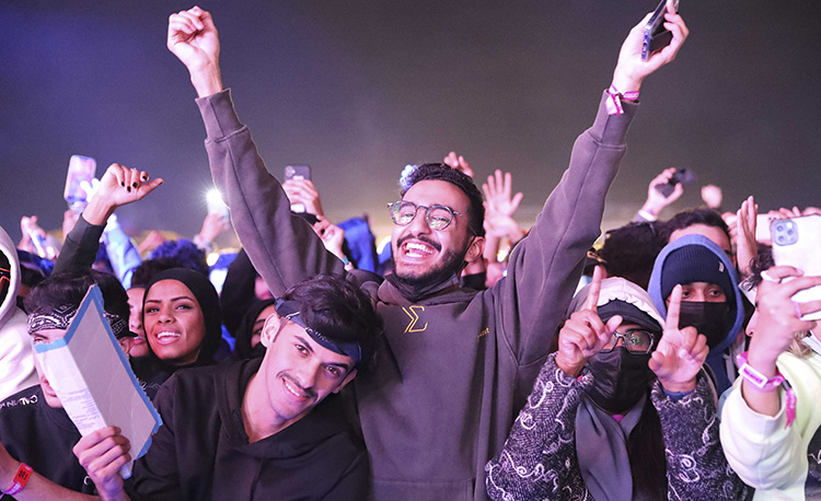 SOUNDSTORM 21 Opens its Doors as Over 100,000 Fans Descend on the ...